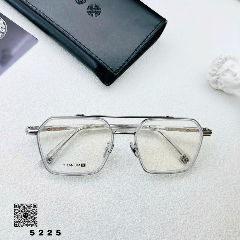 Gọng kính cận CHROME HEARTS titanium V717 - Vua kính cận